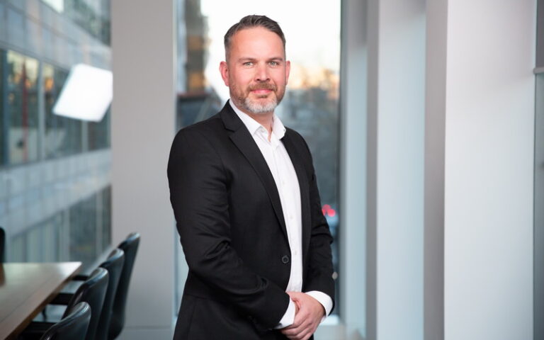 Alan Healy - Blick Rothenberg