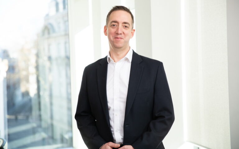 Mark Eade - Blick Rothenberg